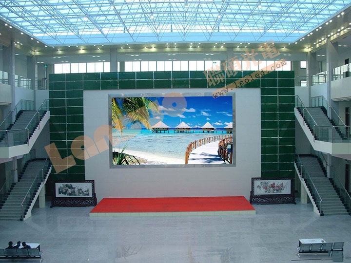 舞台半圆形led大屏幕 弧形P4全彩led舞台屏设计报价-环保在线